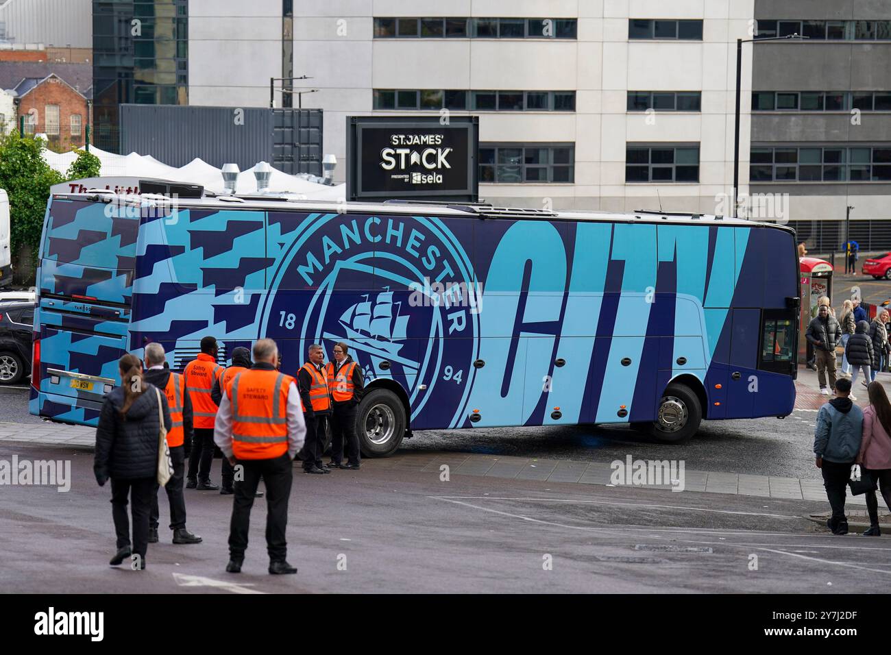 Newcastle, UK. 28th Sep, 2024. Manchester City Team Bus leaves the ...