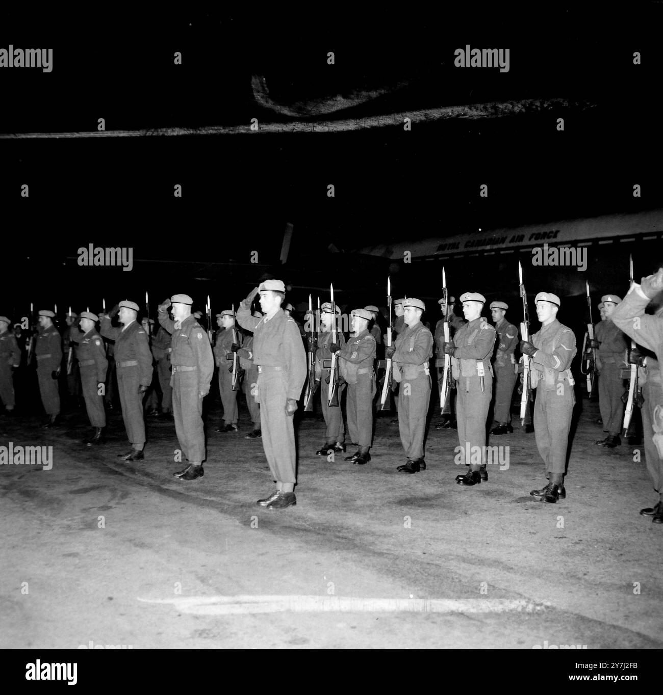 Canadian troops arrive in hi-res stock photography and images - Alamy