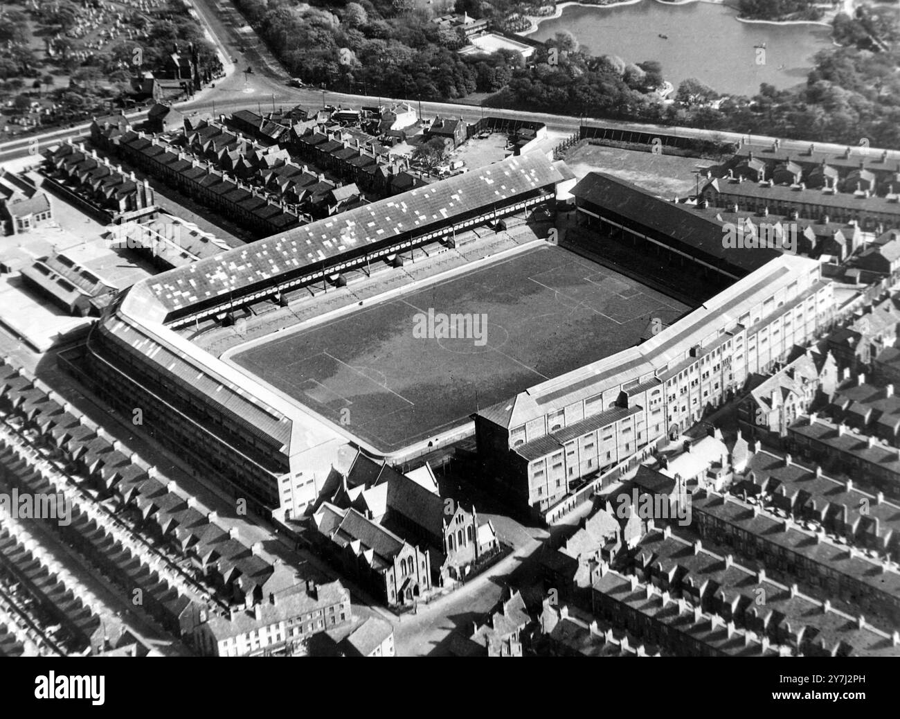 Goodison park black and white Black and White Stock Photos & Images - Alamy