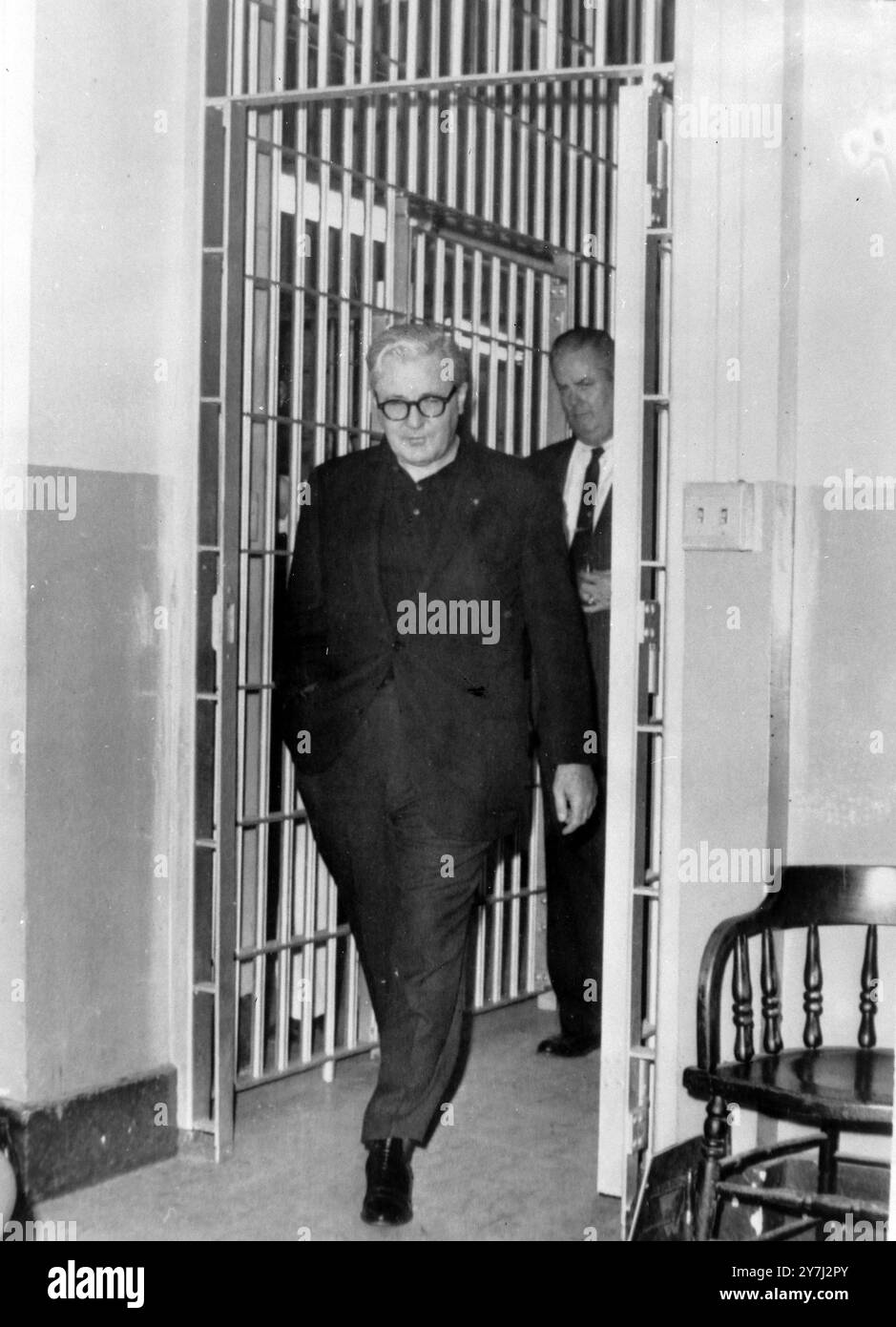 LAW & ORDER RUBYS CHIEF DEFENCE COUNSEL LEAVE DALLAS JAIL VISITED JACK ...