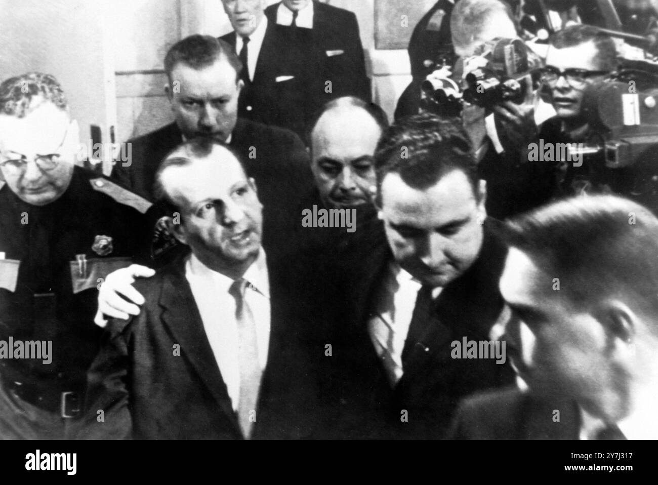 14 MARCH 1964 JACK RUBY LEAVES THE COURTROOM AFTER BEING GIVEN THE ...