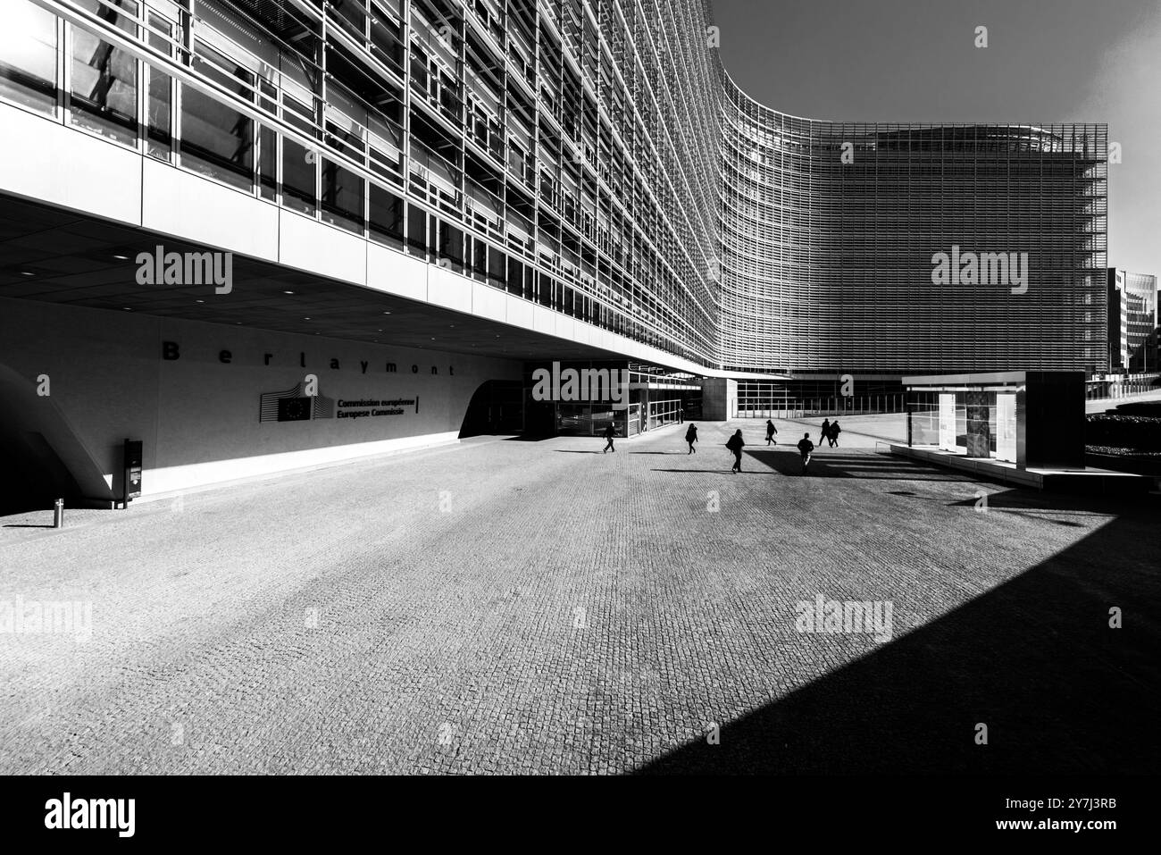 Gebouw Europese Commissie / Building European Commission The iconic ...