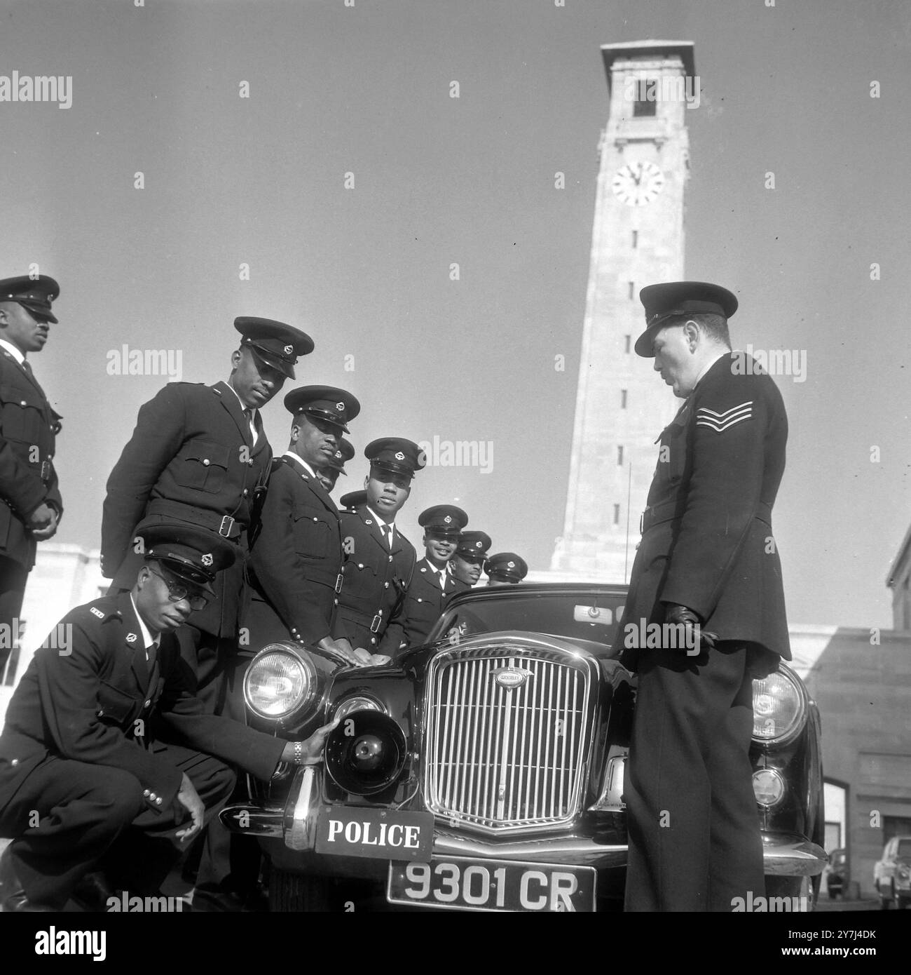 SOUTH RHODESIAN OFFICERS POLICEMEN STUDY AT SOUTHAMPTON / ; 10 MARCH ...