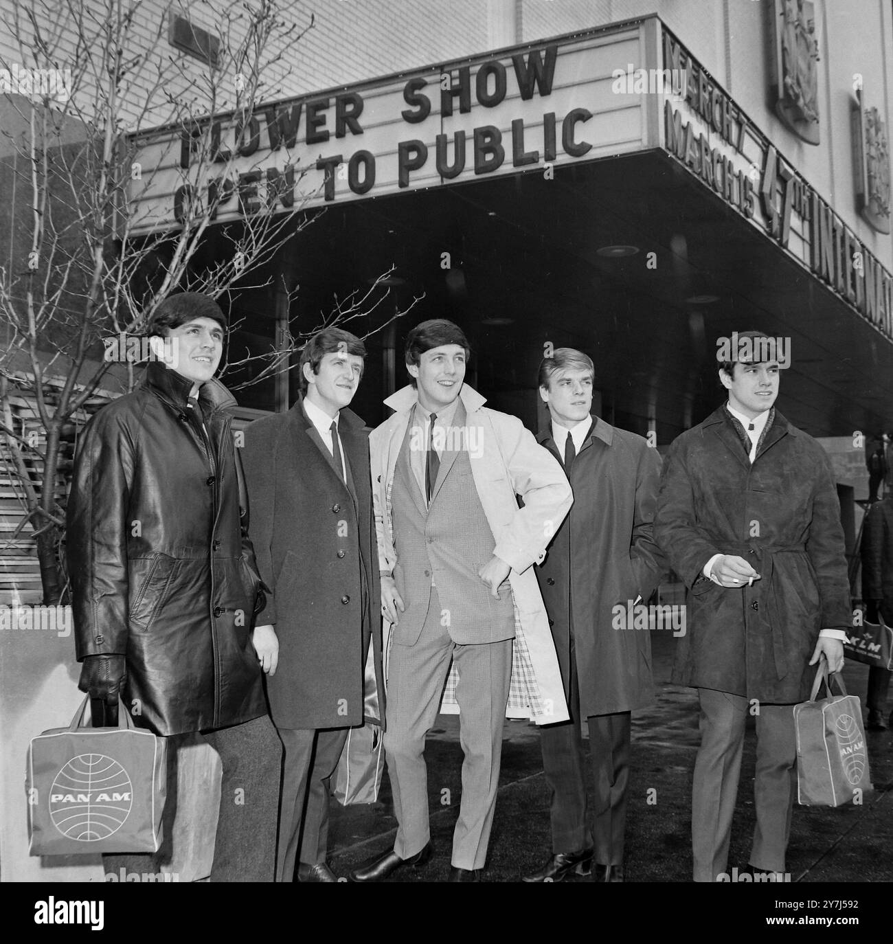 RICK HUXLEY WITHPOP GROUP THE DAVE CLARK FIVE IN NEW YORK / ; 4 MARCH ...