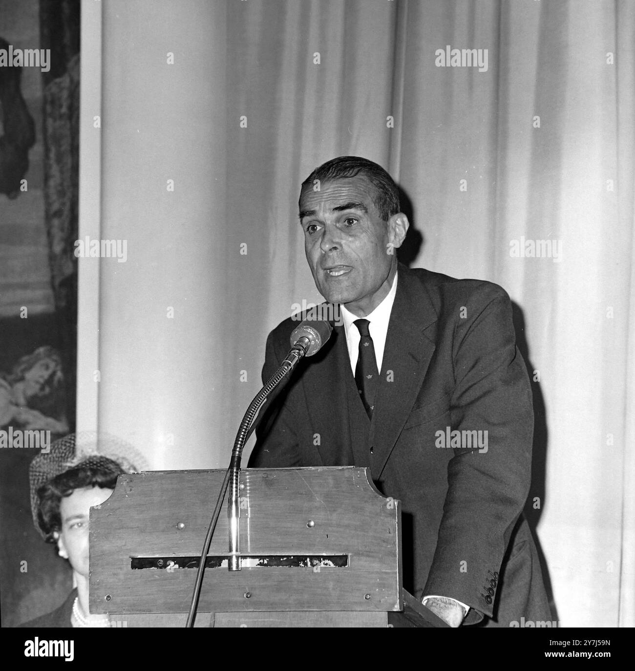 PETER HOWARD BRITISH AUTHOR / ; 4 MARCH 1964 Stock Photo - Alamy