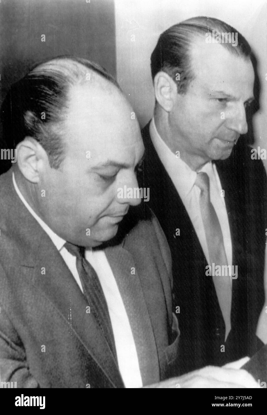 LAW & ORDER JACK RUBY ARRIVES AT COURT TO STAND TRIAL FOR MURDERING LEE ...