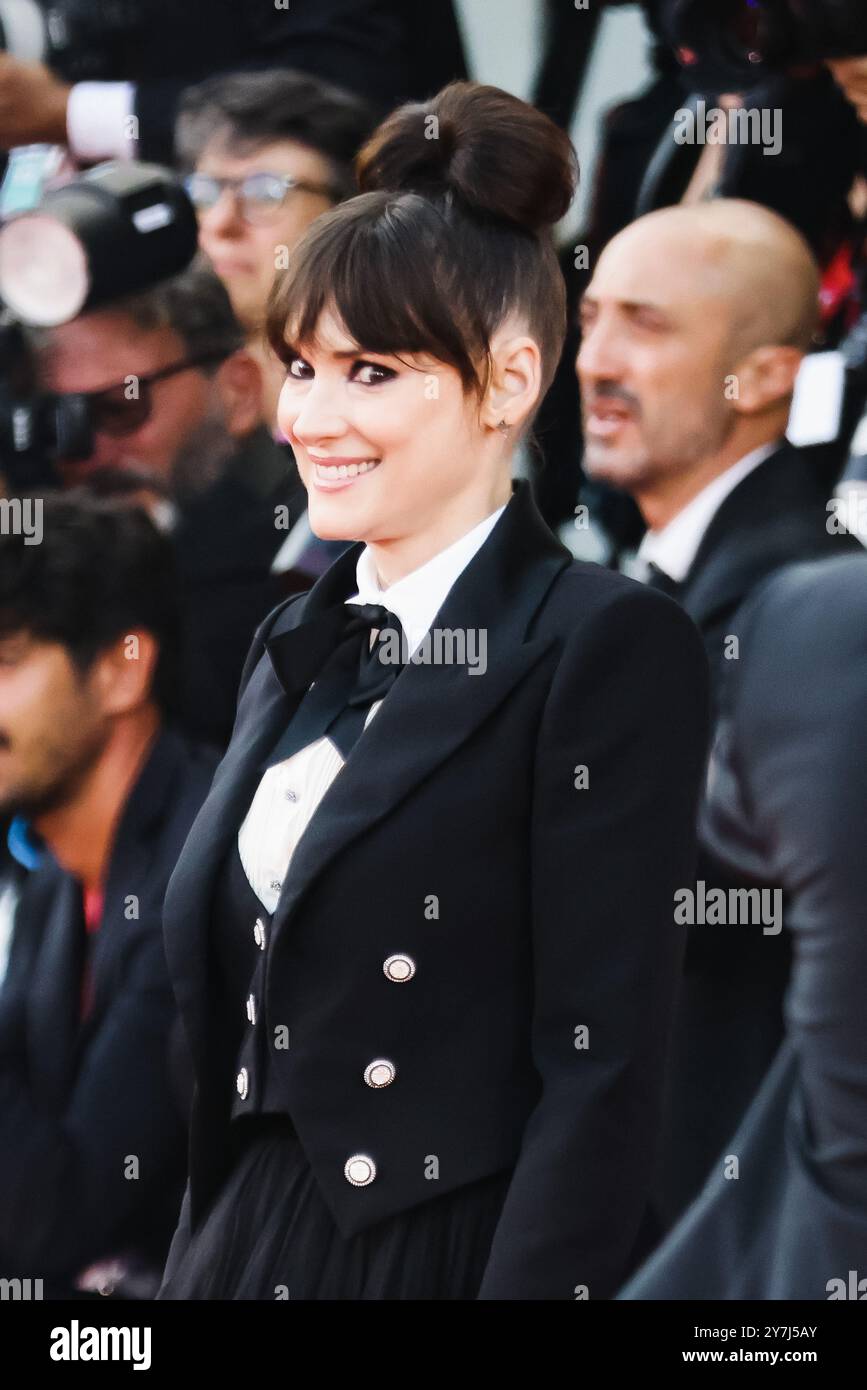 Winona Ryder attends the red carpet for the premiere of Beetlejuice ...