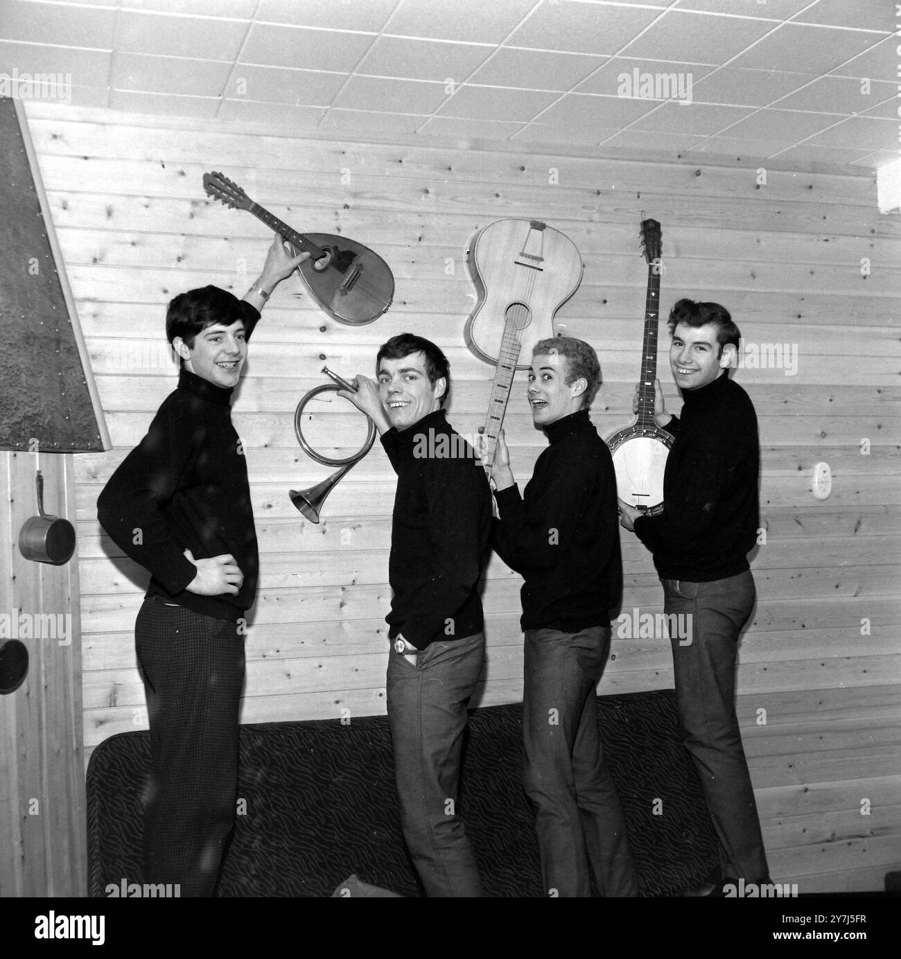 Sixties groups hi-res stock photography and images - Alamy