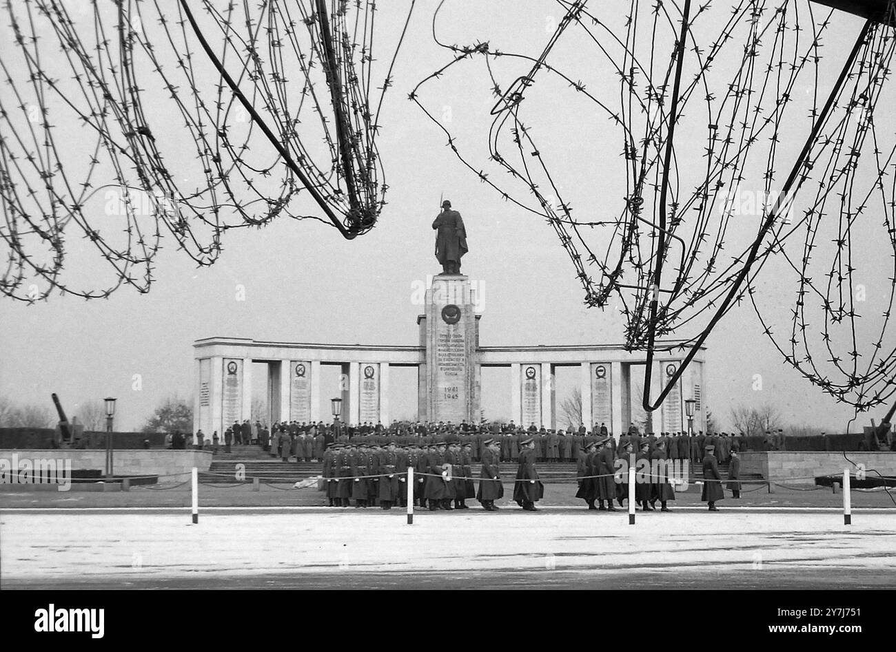 Soviet parade berlin Black and White Stock Photos & Images - Alamy