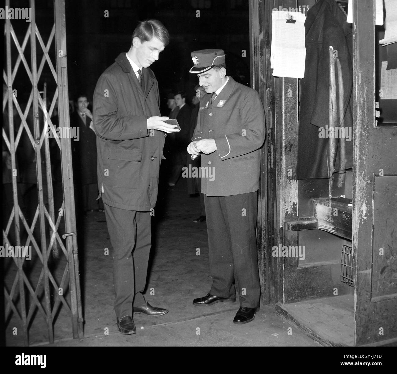 JIM OBRIEN IN BRITISH RAIL UNIFORM IN LONDON / ; 24 FEBRUARY 1964 Stock ...
