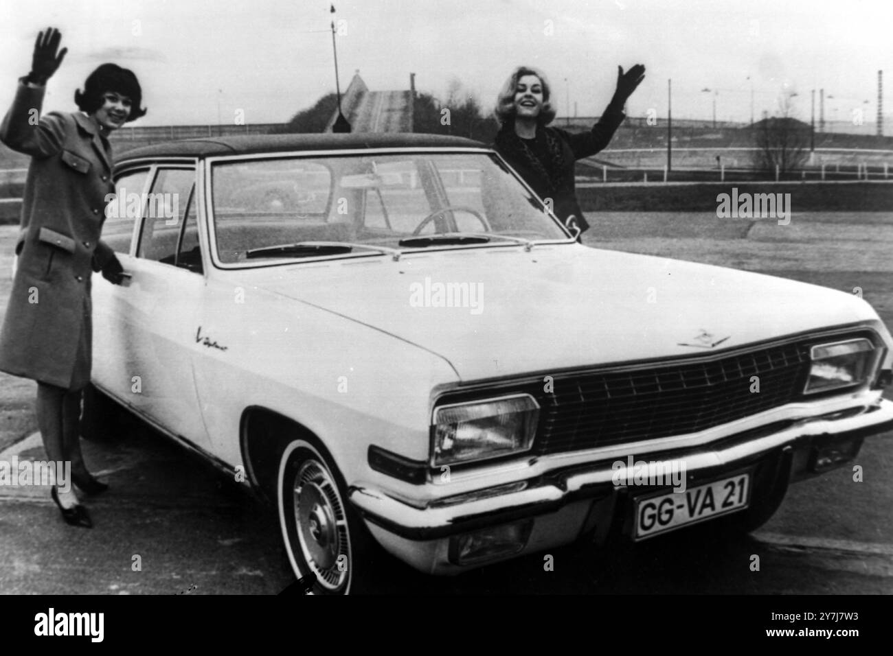 24 february 1964 Black and White Stock Photos & Images - Alamy