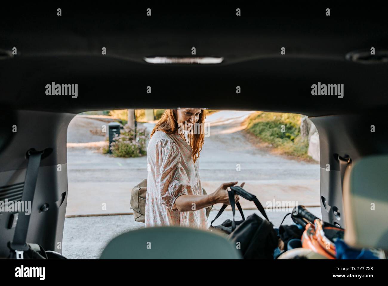 Car side view people bags hi-res stock photography and images - Alamy