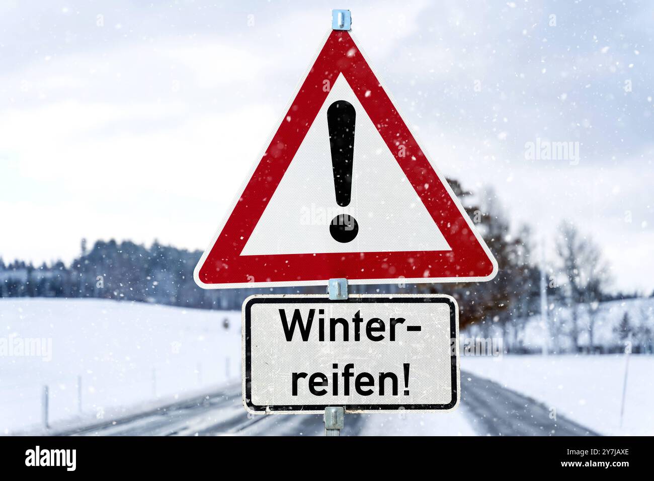 Fahrgefahr hi-res stock photography and images - Alamy