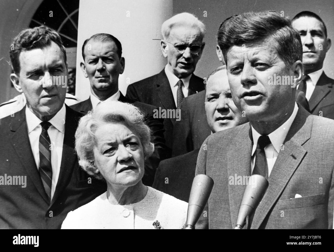 US AMERICAN PRESIDENT JOHN F KENNEDY JFK WITH SENATOR MARGARET CHASE ...