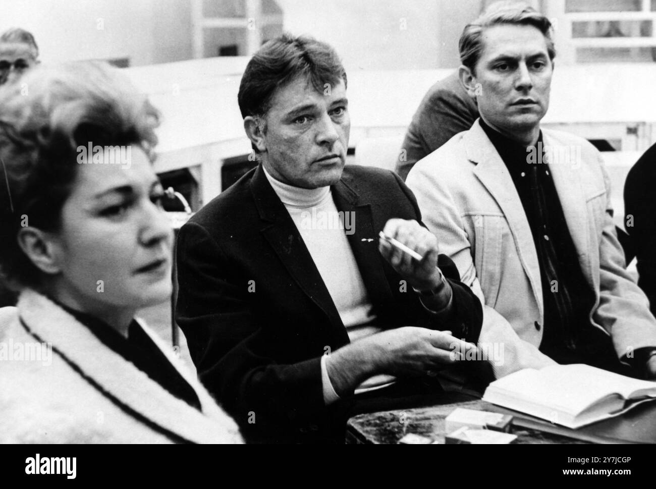 EILEEN HERLIE AND ACTOR RICHARD BURTON REHEARSING HAMLET IN TORONTO ...