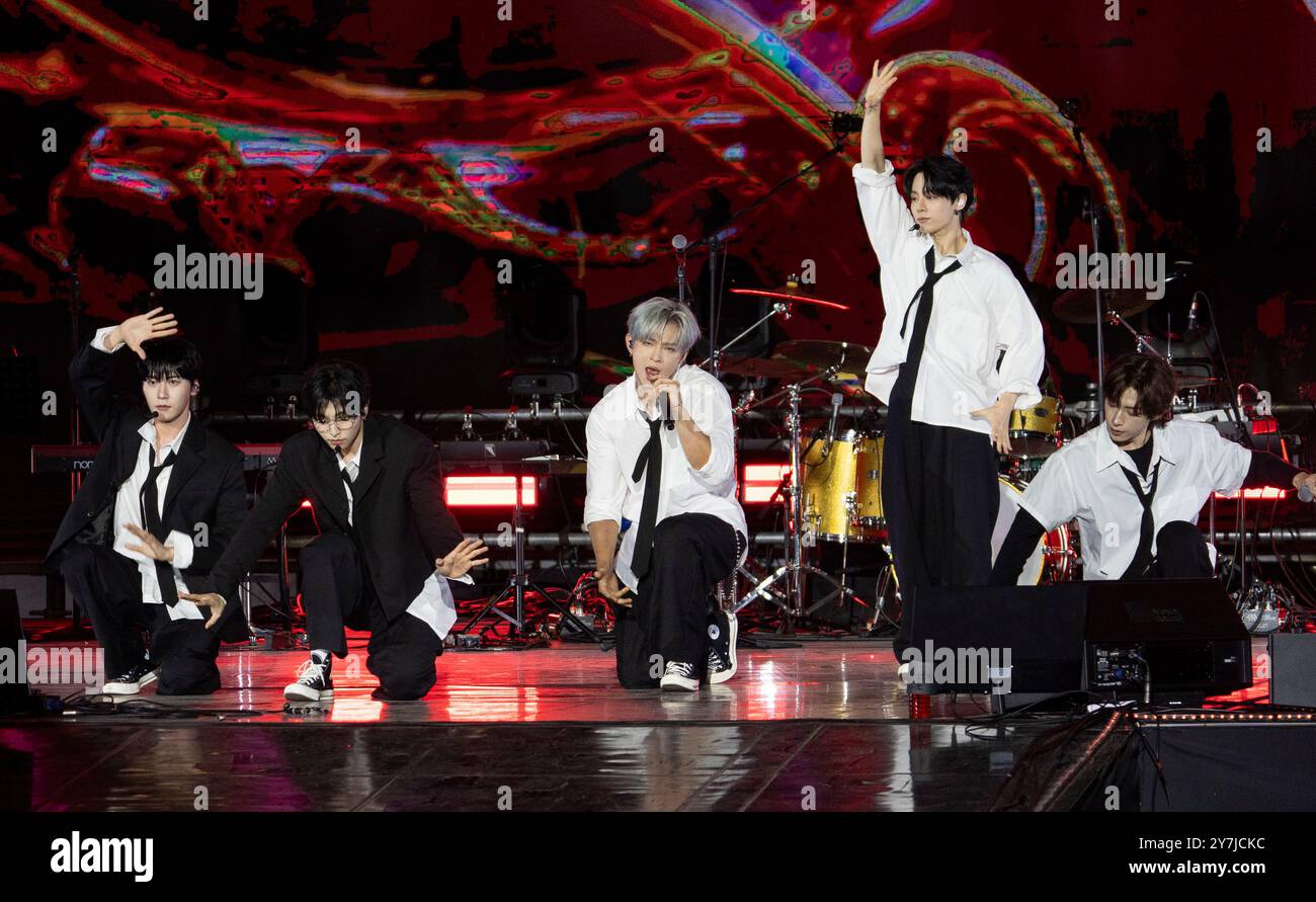 Seoul, South Korea. 29th Sep, 2024. South Korean K-Pop boy band ONEUS ...