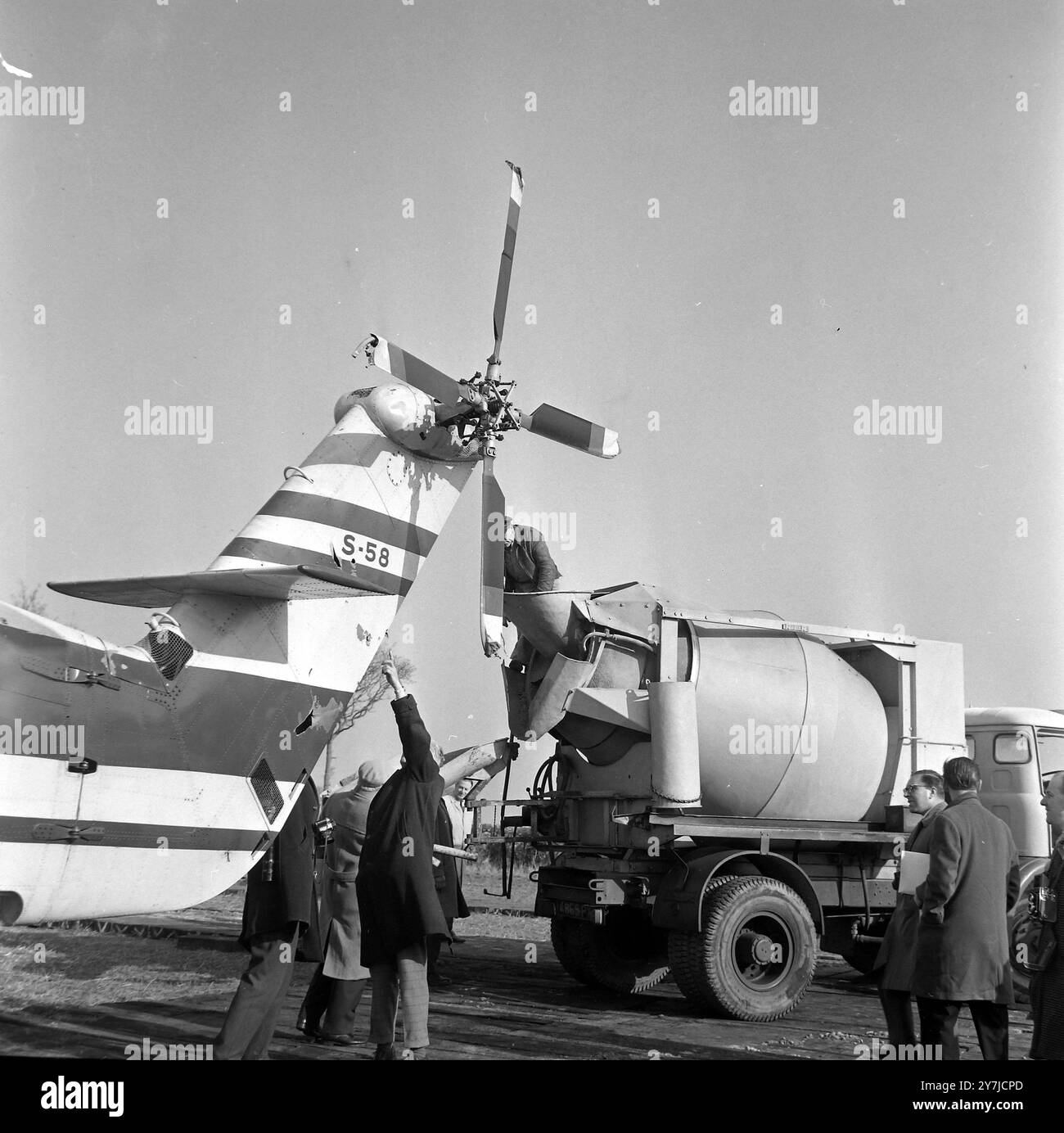 AIRLIFT TO START CONSTRUCTION OF GRID TRANSMISSION IN LYDD, KENT ...