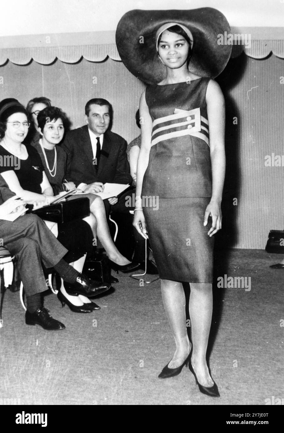 AFRICAN MODEL KESSO IN PARIS - FASHION COLLECTION BY JACQUES ESTEREL ...