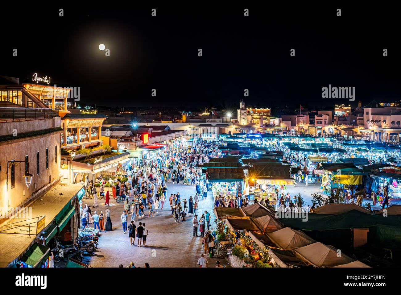 Alley market vendors marrakech morocco hi-res stock photography and ...