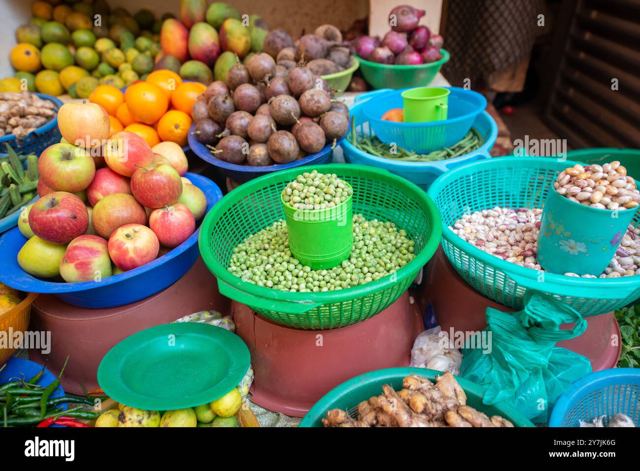 Entebbe uganda market hi-res stock photography and images - Alamy
