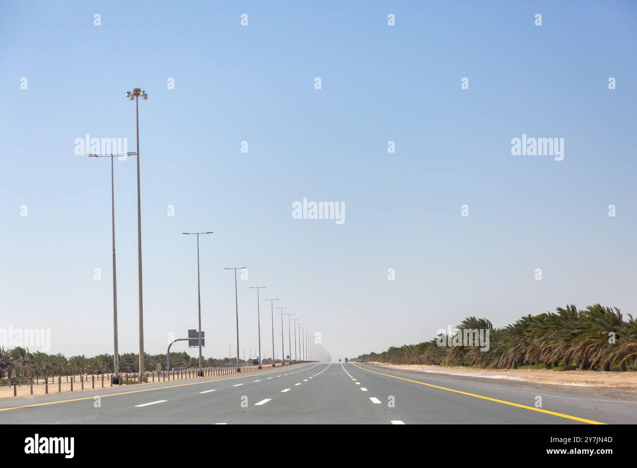 The E11 motorway from Dubai to Abu Dhabi UAE Stock Photo - Alamy