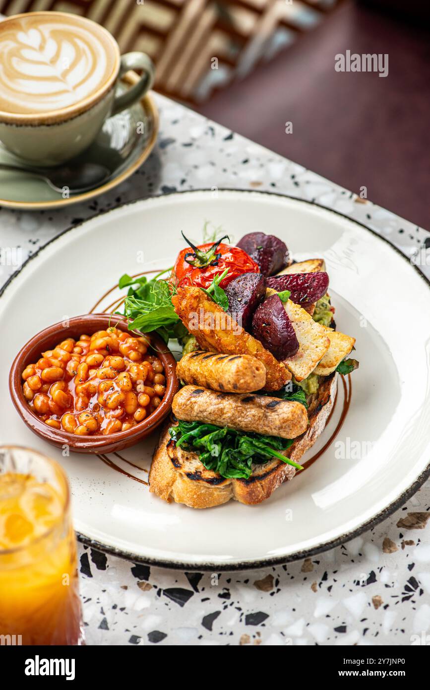 English Breakfast. Full English breakfast brunch Stock Photo - Alamy