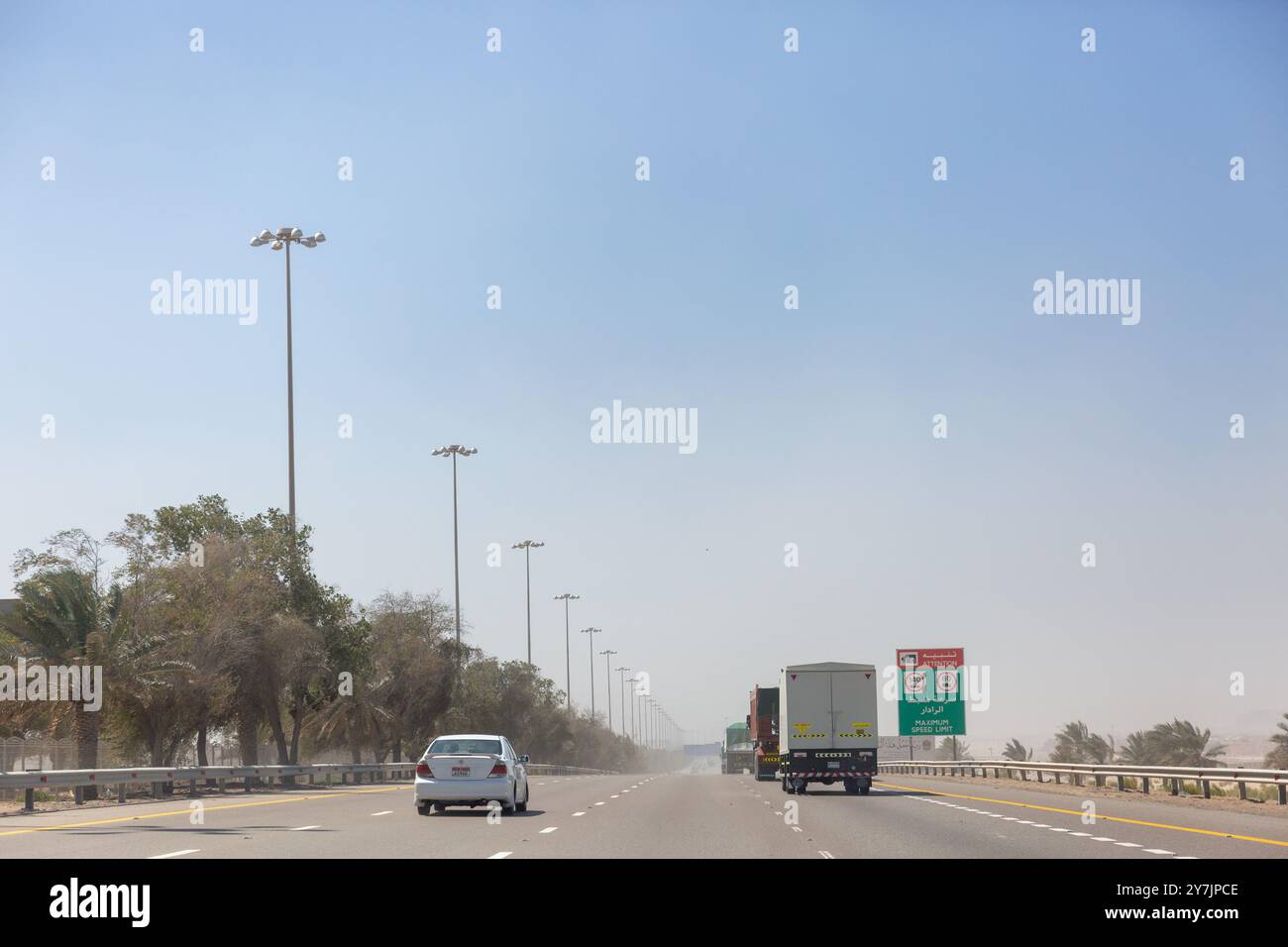 The E11 motorway from Dubai to Abu Dhabi UAE Stock Photo - Alamy
