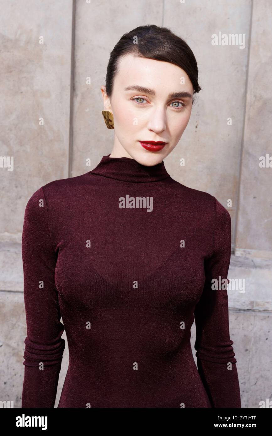 Mary Leest arrives for the Elie Saab Spring/Summer 2025 collection ...