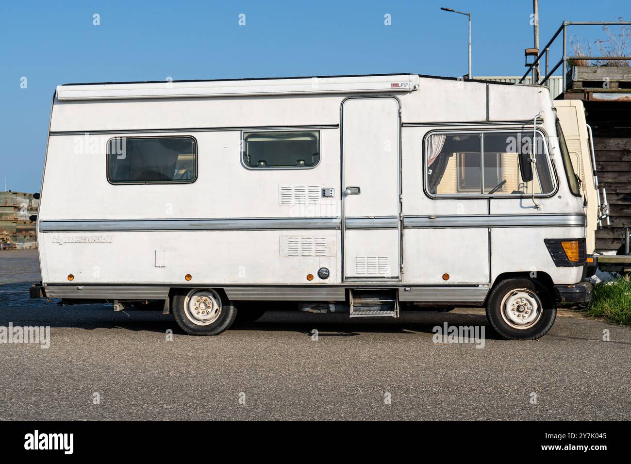 Vintage motorhome hi-res stock photography and images - Alamy