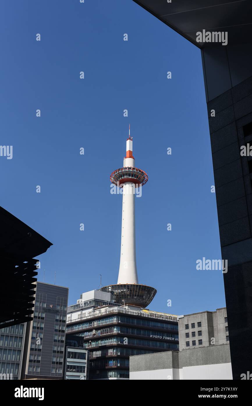 Bustling kyoto hi-res stock photography and images - Alamy