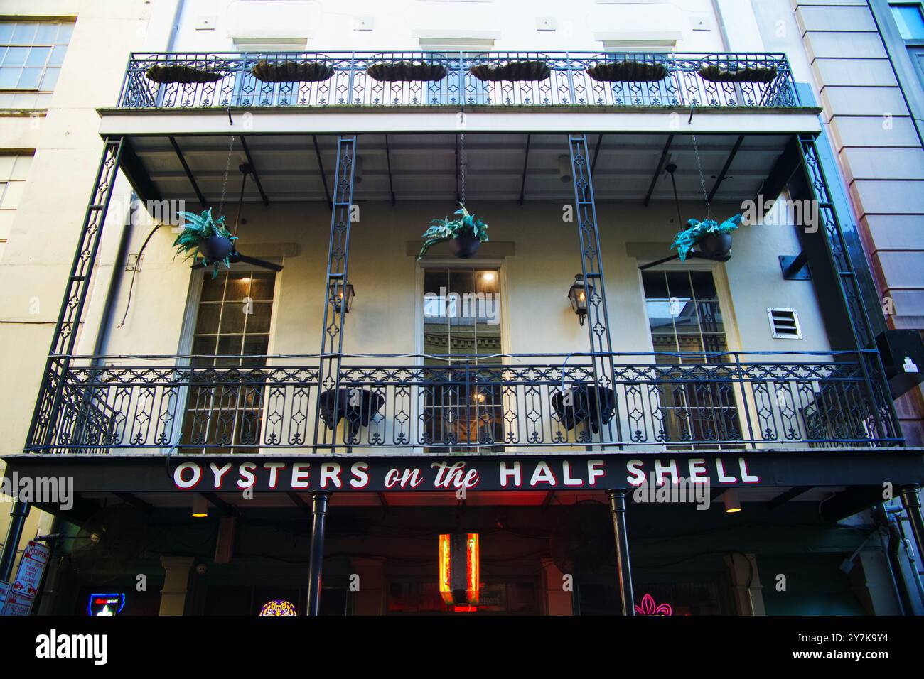 Acme Oyster House in the French Quarter of New Orleans Stock Photo - Alamy