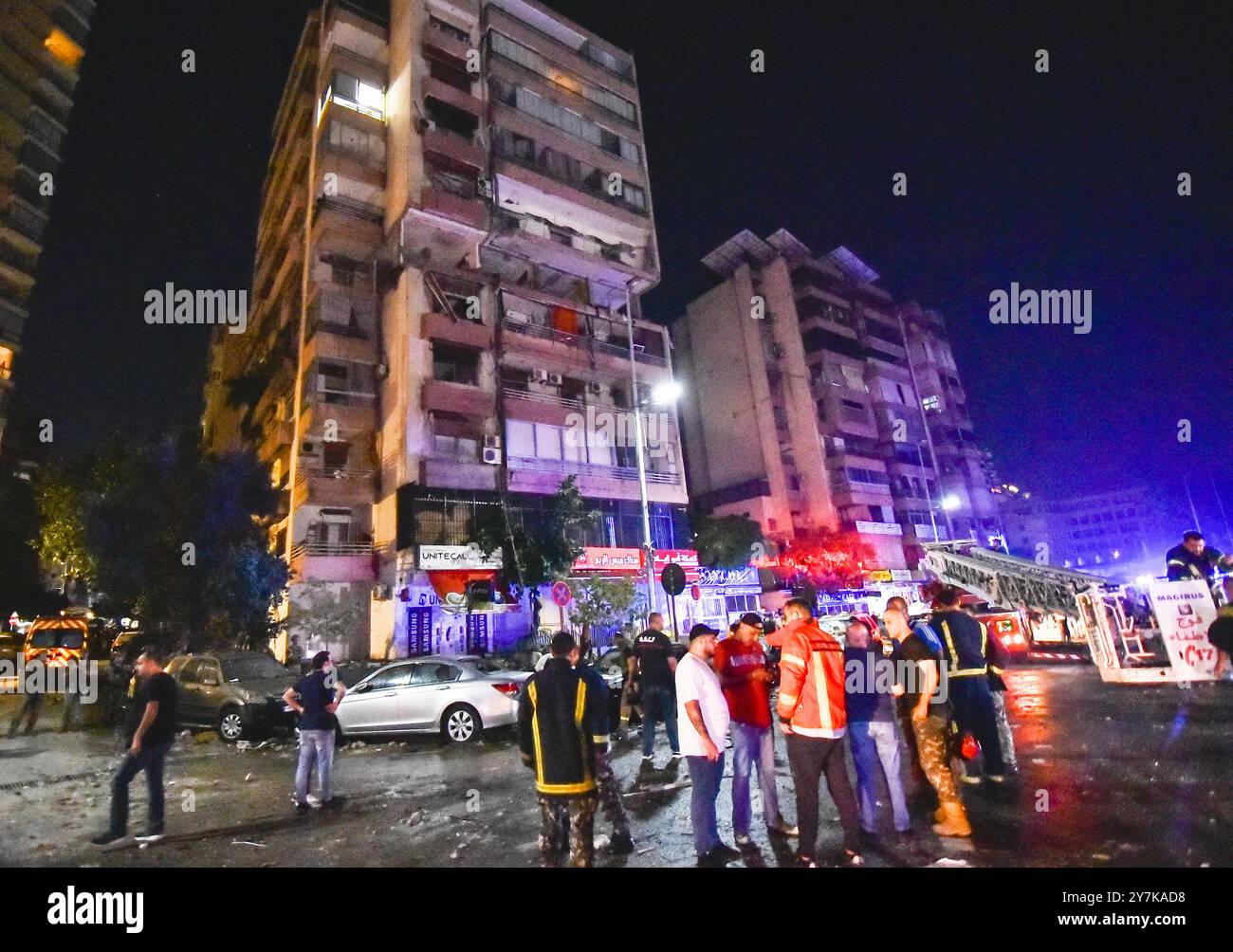 Soldiers secure the area after three leaders of the Popular Front for ...