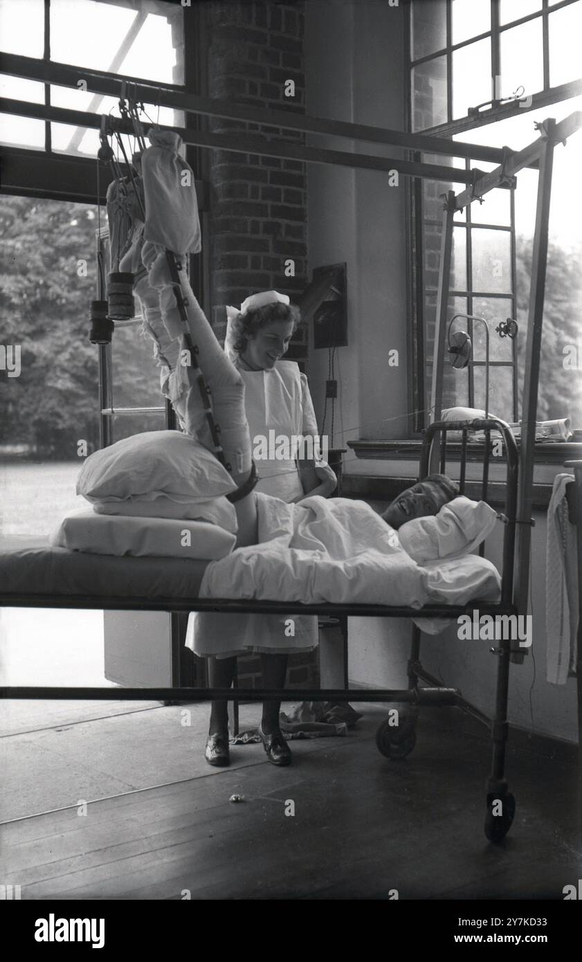 Hospital open legs hi-res stock photography and images - Alamy
