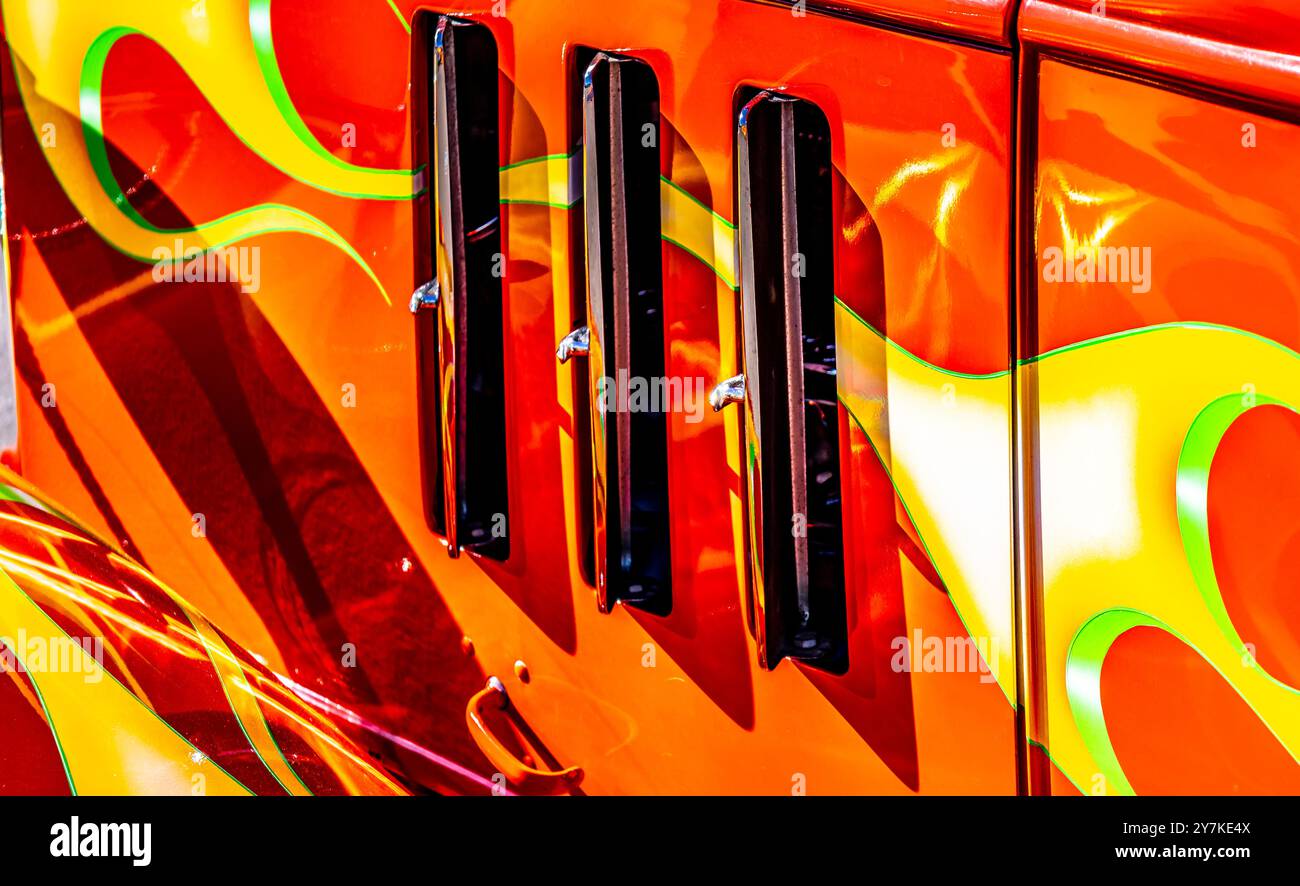 Hot rod flames hi-res stock photography and images - Alamy