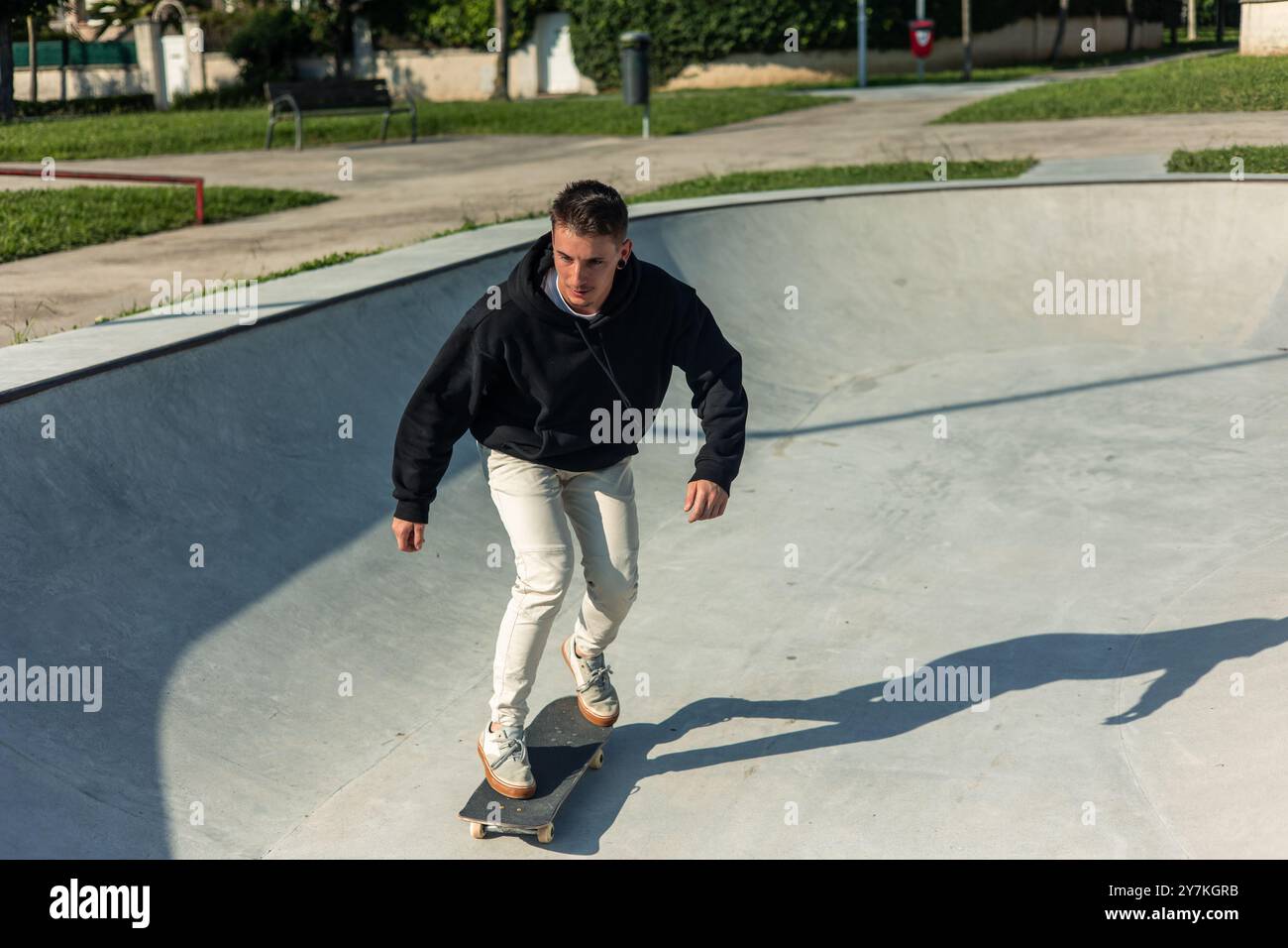 Speed skater captures hi-res stock photography and images - Alamy