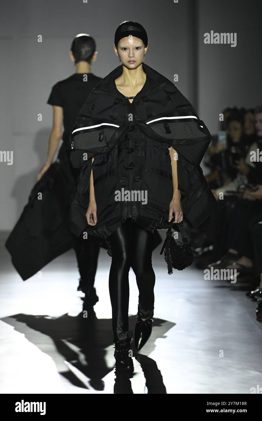 Paris, France. 28th Sep, 2024. Model Daniela Belle is seen on the catwalk at the Junya Watanabe ...