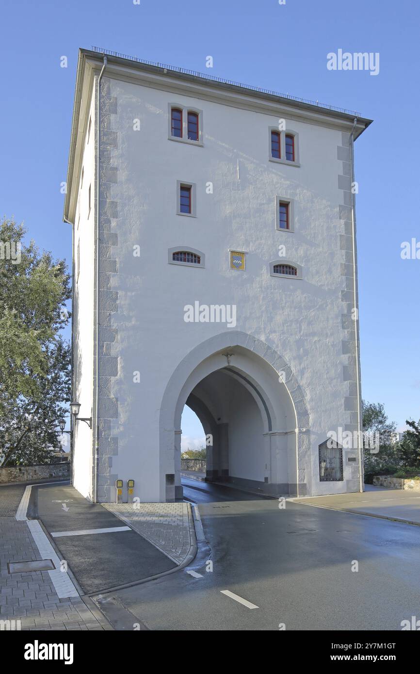 Bridge tower built in the 14th century, town gate, gatehouse, Old Lahn ...