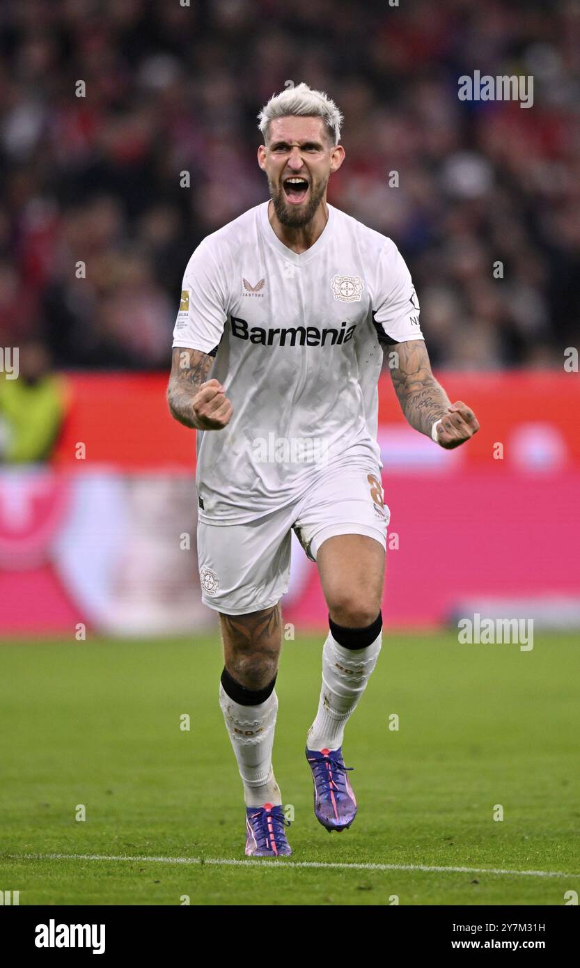 Goal celebration Robert Andrich Bayer 04 Leverkusen (08) Allianz Arena ...