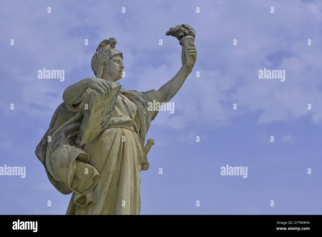 Sculpture Statue of Liberty at the Fontaine de la Federation built in ...