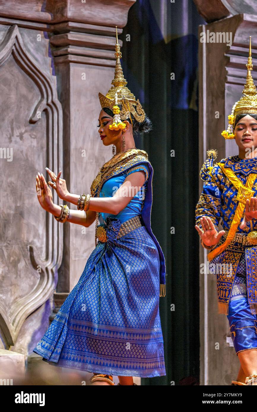 Young female Cambodian dancers performing a Khmer classical dance, the Tep Monorom dance, Siem ...