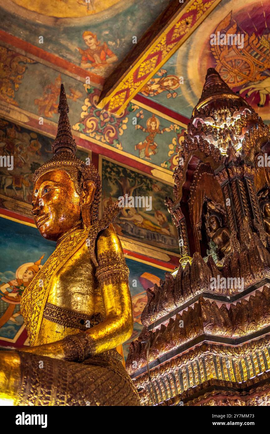 Buddhist shrine inside Wat Preah Chedey Borapaut, Wat Phnom, Phnom Penh ...