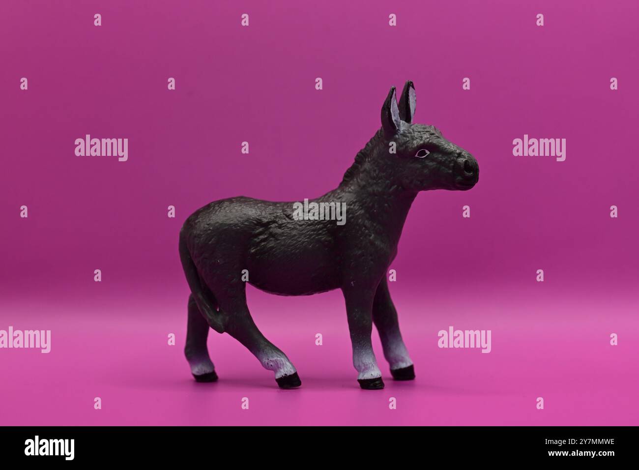 Skånes-Fagerhult, Skåne, Sweden. Oktober 1 2024. Plastic donkey toy on ...