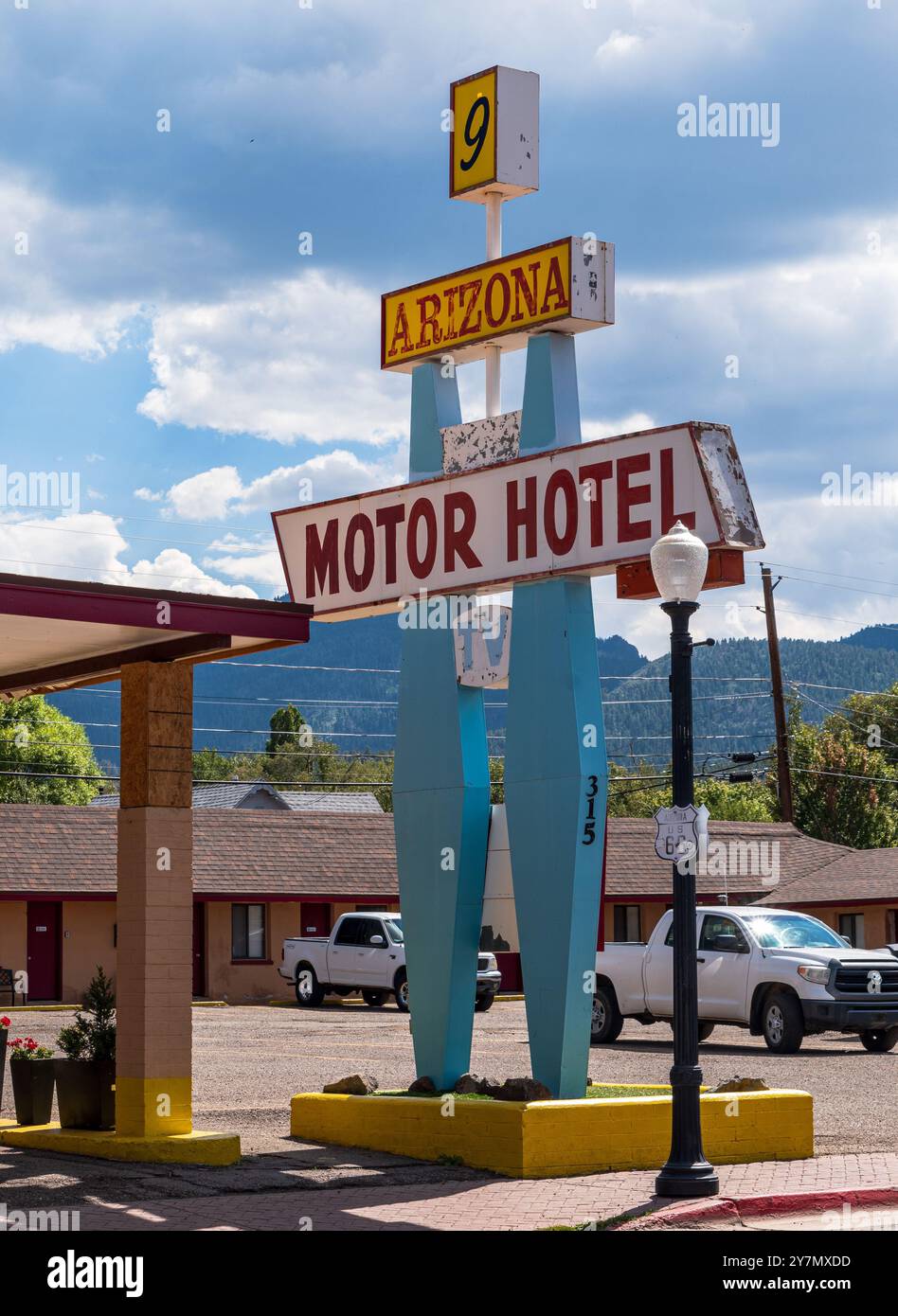 The sign for the Arizona Motor Hotel on Historic Route 66 in Williams ...