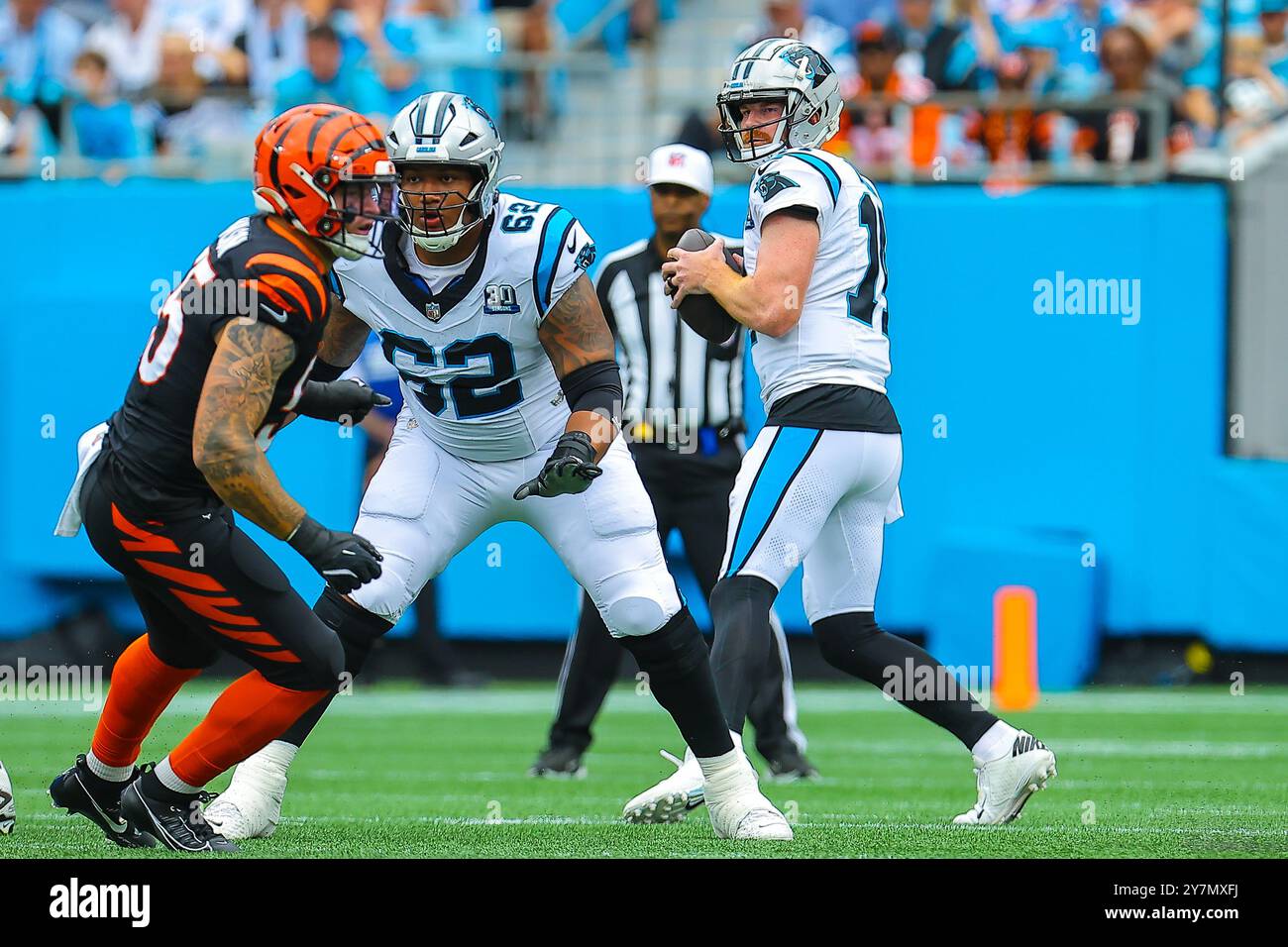 September 29, 2024: Carolina offensive guard Chandler Zavala (62) blocks Cincinnati linebacker ...
