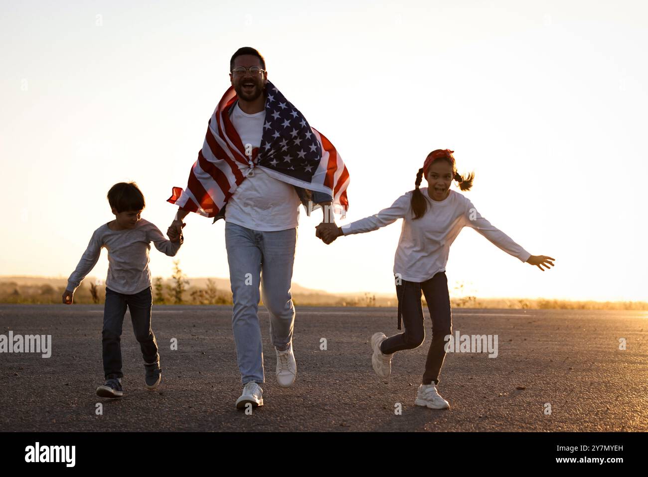 Man wrapped in american flag hi-res stock photography and images - Alamy