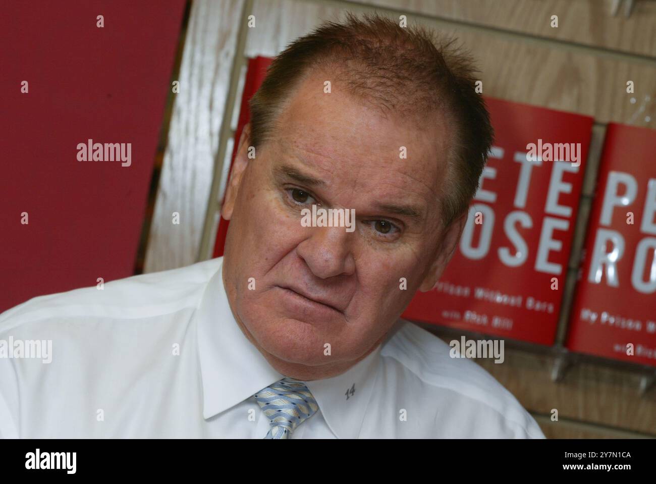 Pete Rose signs copies of his new book "My Prison Without Bars" at ...