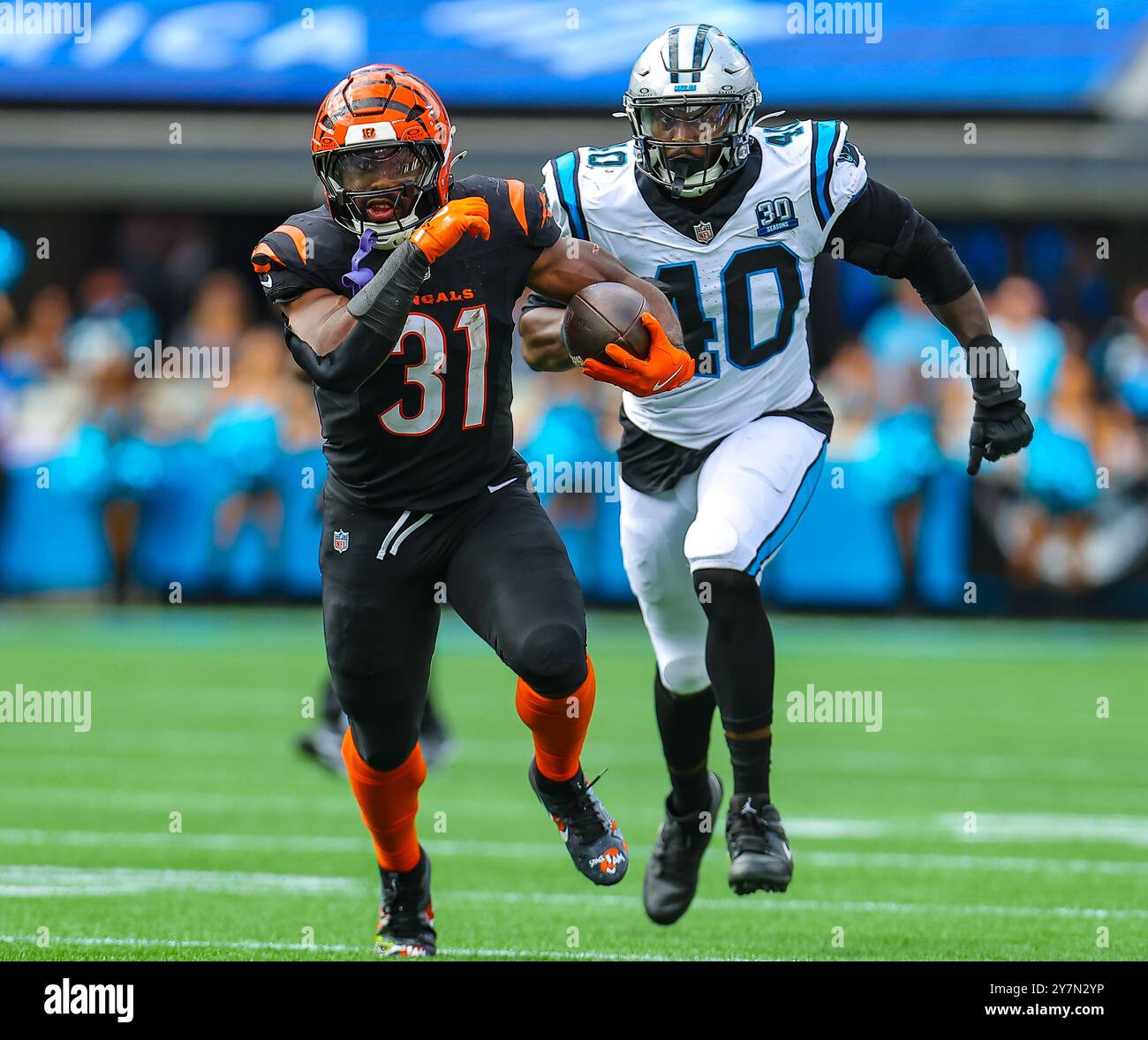 September 29, 2024: Cincinnati running back Zack Moss (31) runs from ...