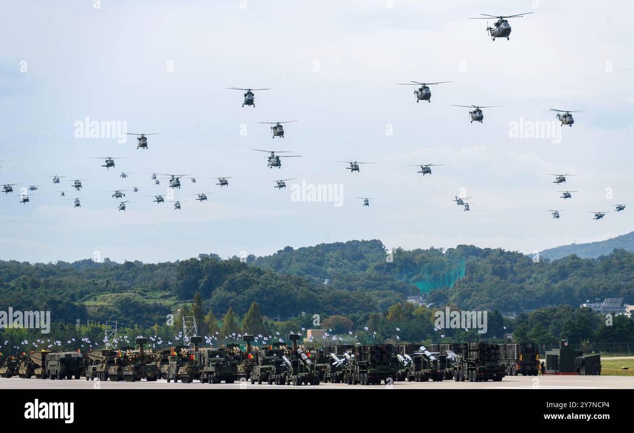 Seongnam, South Korea. 25th Sep, 2024. A group of South Korean military ...