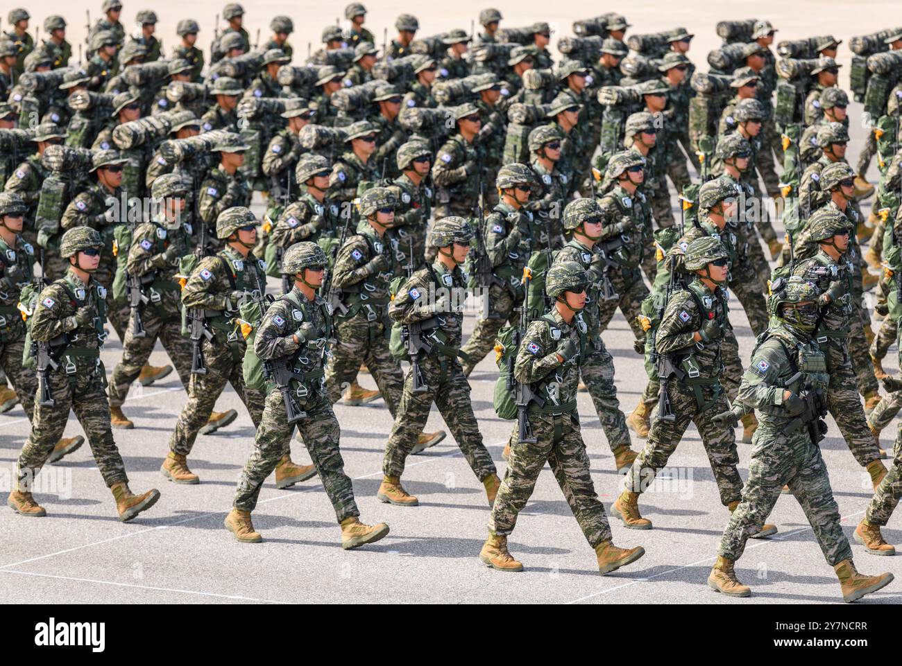 Seongnam, South Korea. 25th Sep, 2024. South Korean Troopers march ...