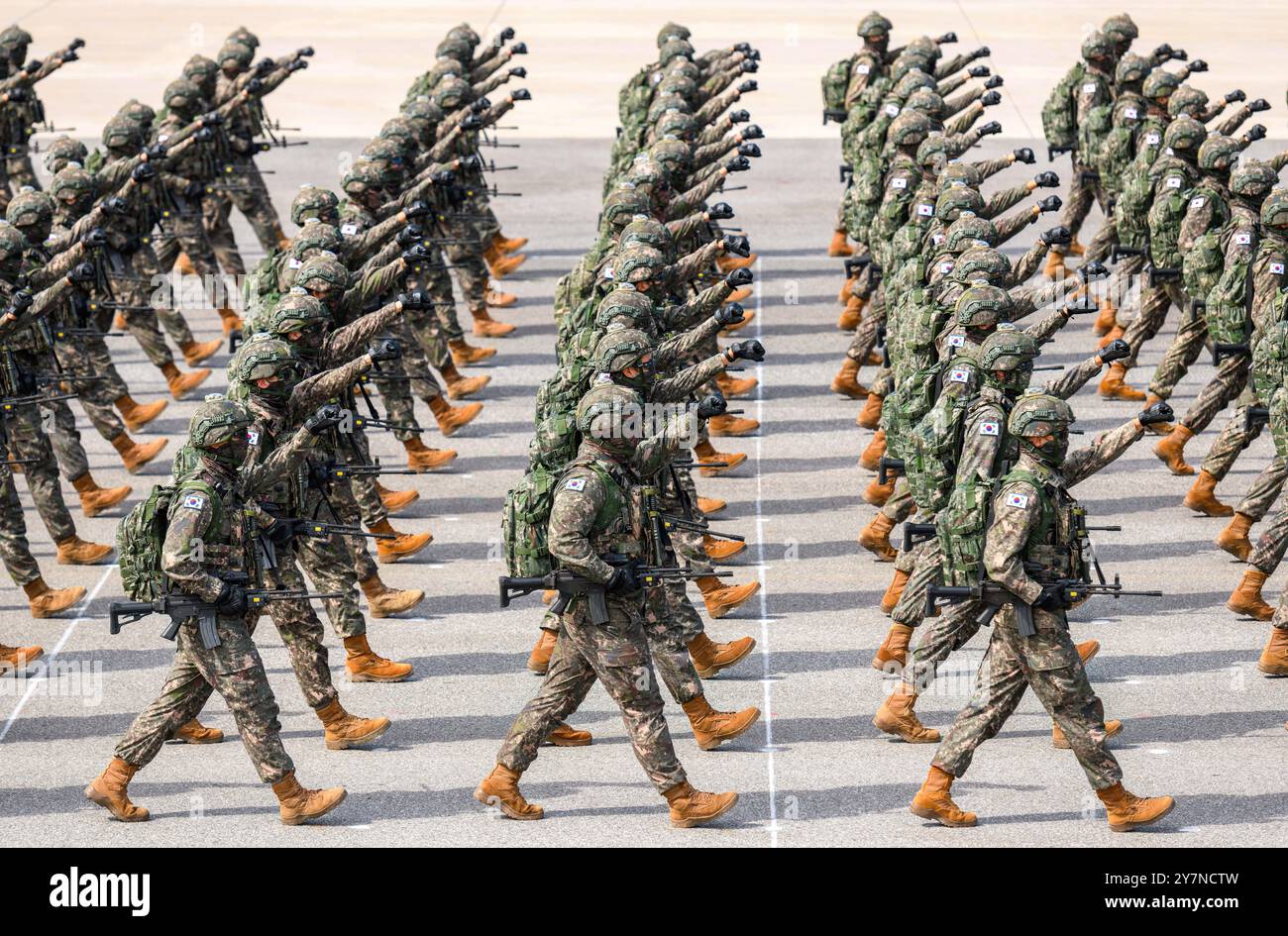 Seongnam, South Korea. 25th Sep, 2024. South Korean Troopers march ...